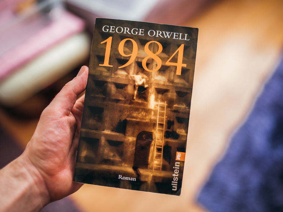 1984 HSC Eng ADV Common Module Socratic Seminar | Teaching Resources