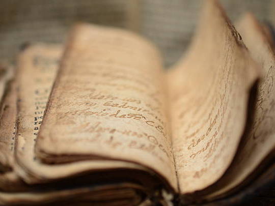 iGCSE ENGLISH LITERATURE poetry anthology "A Different History ...